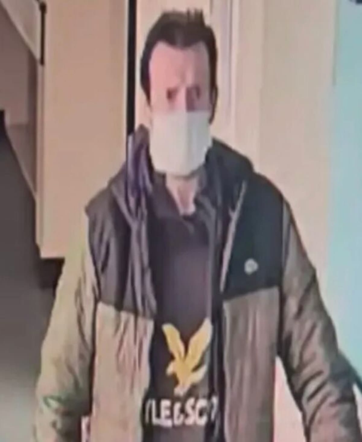 'Urgent warning' as man 'who could be contagious' vanishes from UK ...